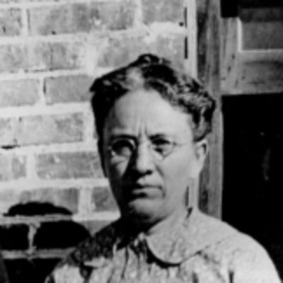 Emma Suhr Hosick (1866-1954) | Obituary