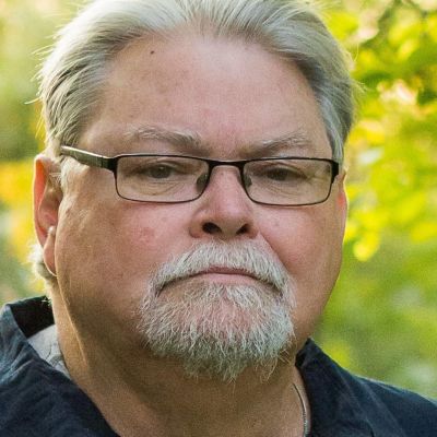 Search & Browse Memorials and Obituaries Newspaper