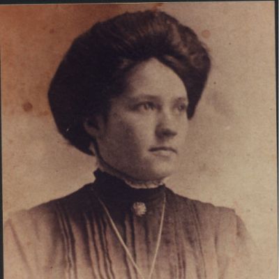 Elizabeth Wallace (1844-1925) | Obituary