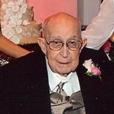 Darrell Holmes (1922-2013) | Obituary