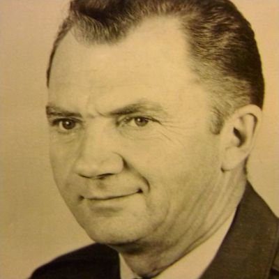 John Wold (1918-1996) | Obituary